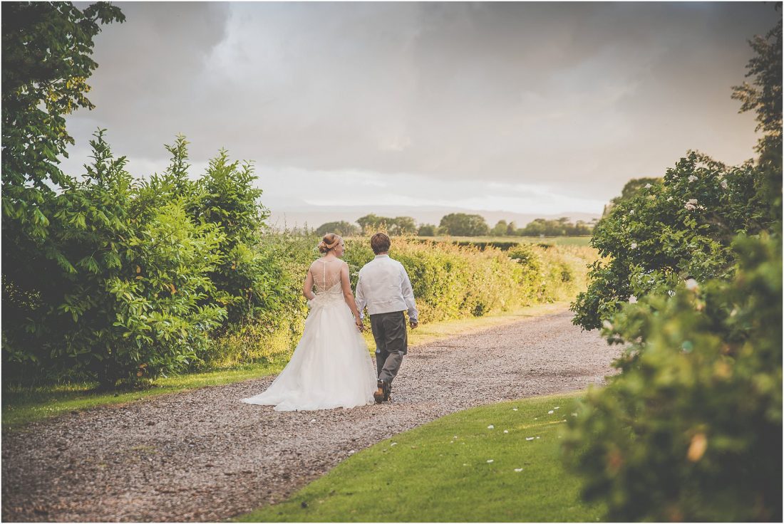 THE BEST CONFETTI PHOTO - TOP TIPS - Marta May Photography THE MAYS