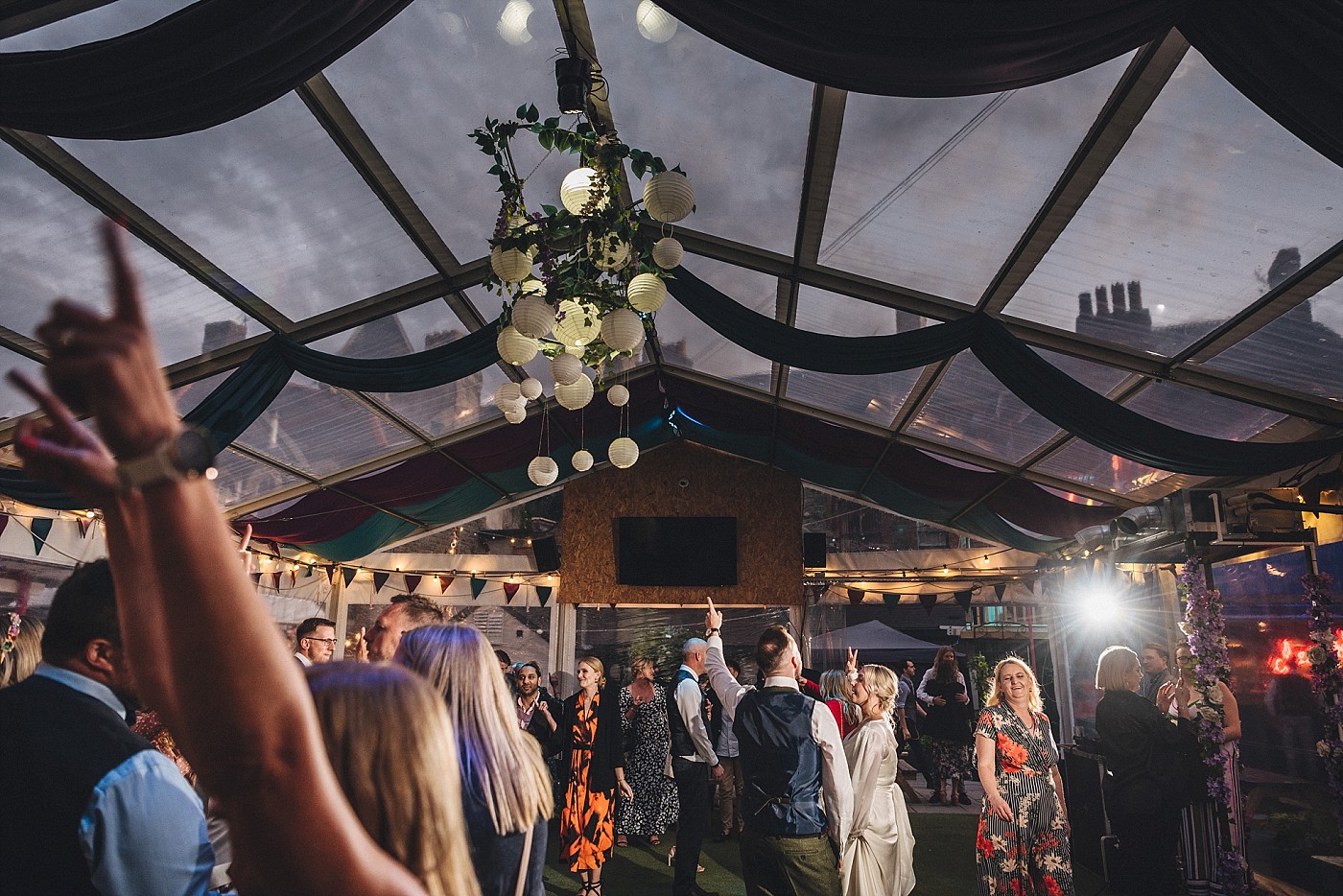 Unforgettable Corporation Yard and Cardiff Castle Wedding Photography ...